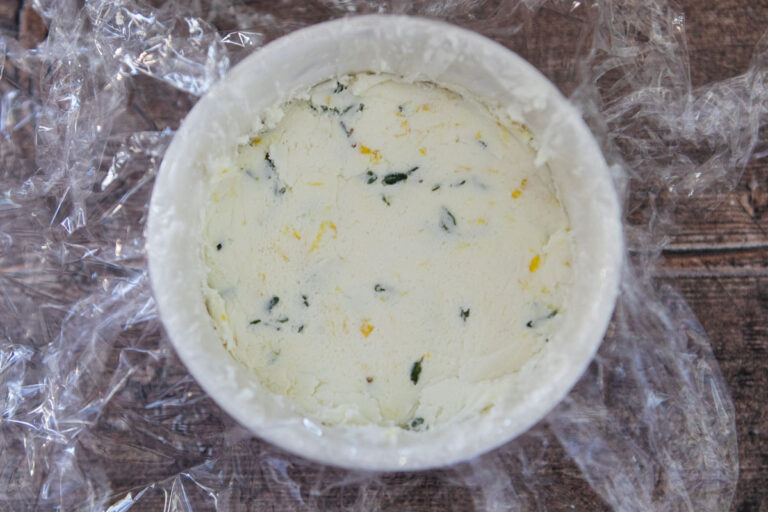Simple Goat Cheese Spread | The Fancy Pants Kitchen