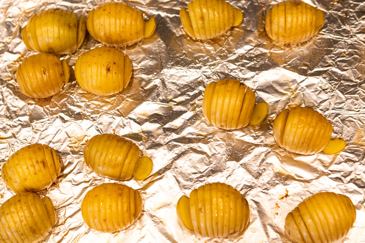 Cheesy Hasselback Potatoes | The Fancy Pants Kitchen