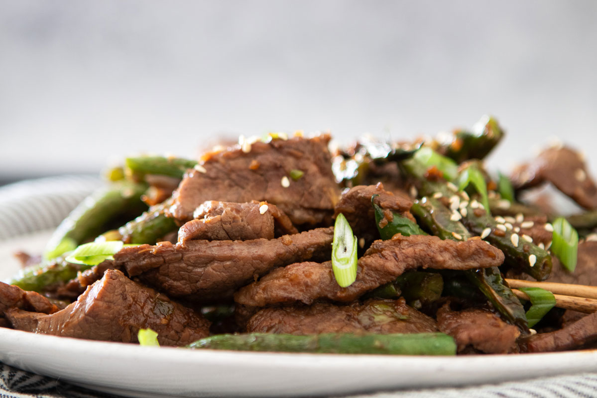 Soy-Glazed Flank Steak with Blistered Green Beans | The Fancy Pants Kitchen