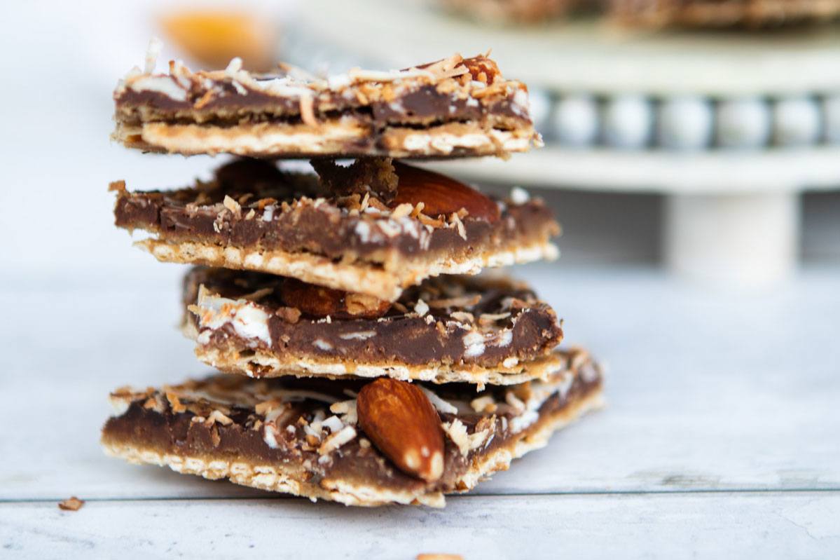 Sweet and Salty Matzah Crunch | The Fancy Pants Kitchen