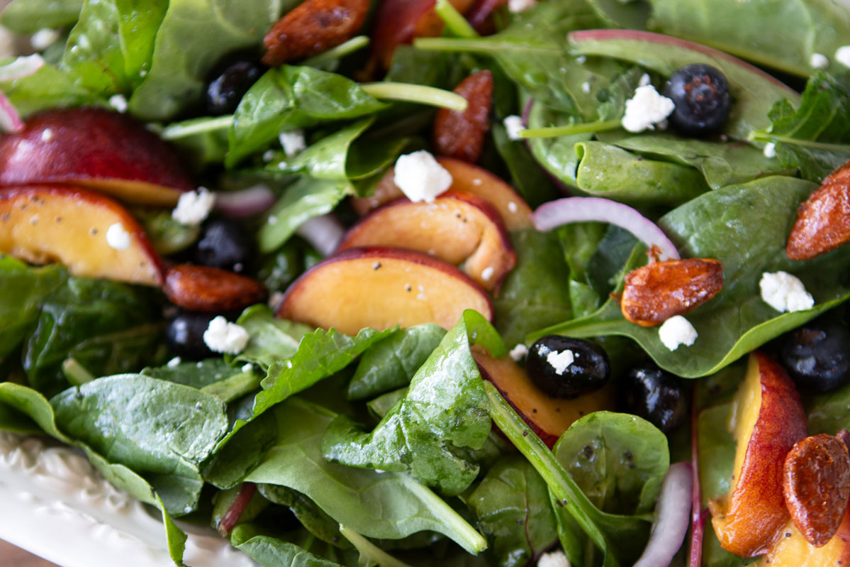 Blueberry Peach Salad with Candied Almonds | The Fancy Pants Kitchen