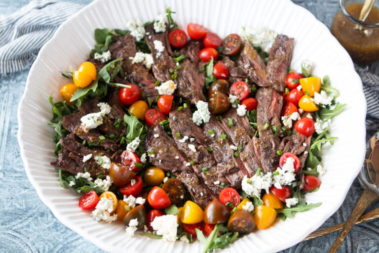 Steakhouse Skirt Steak Salad with Blue Cheese | The Fancy Pants Kitchen