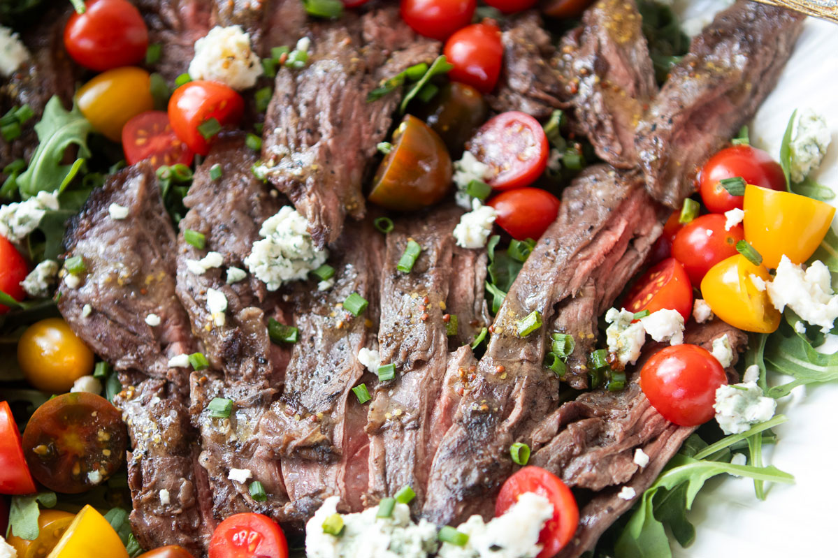 Steakhouse Skirt Steak Salad with Blue Cheese | The Fancy Pants Kitchen